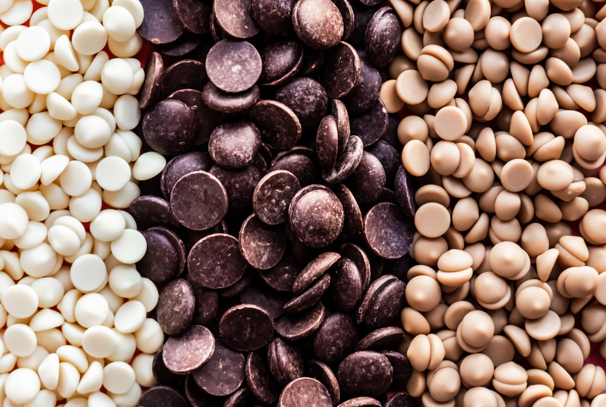 Quelle est la différence entre le chocolat noir, le chocolat au lait et ...